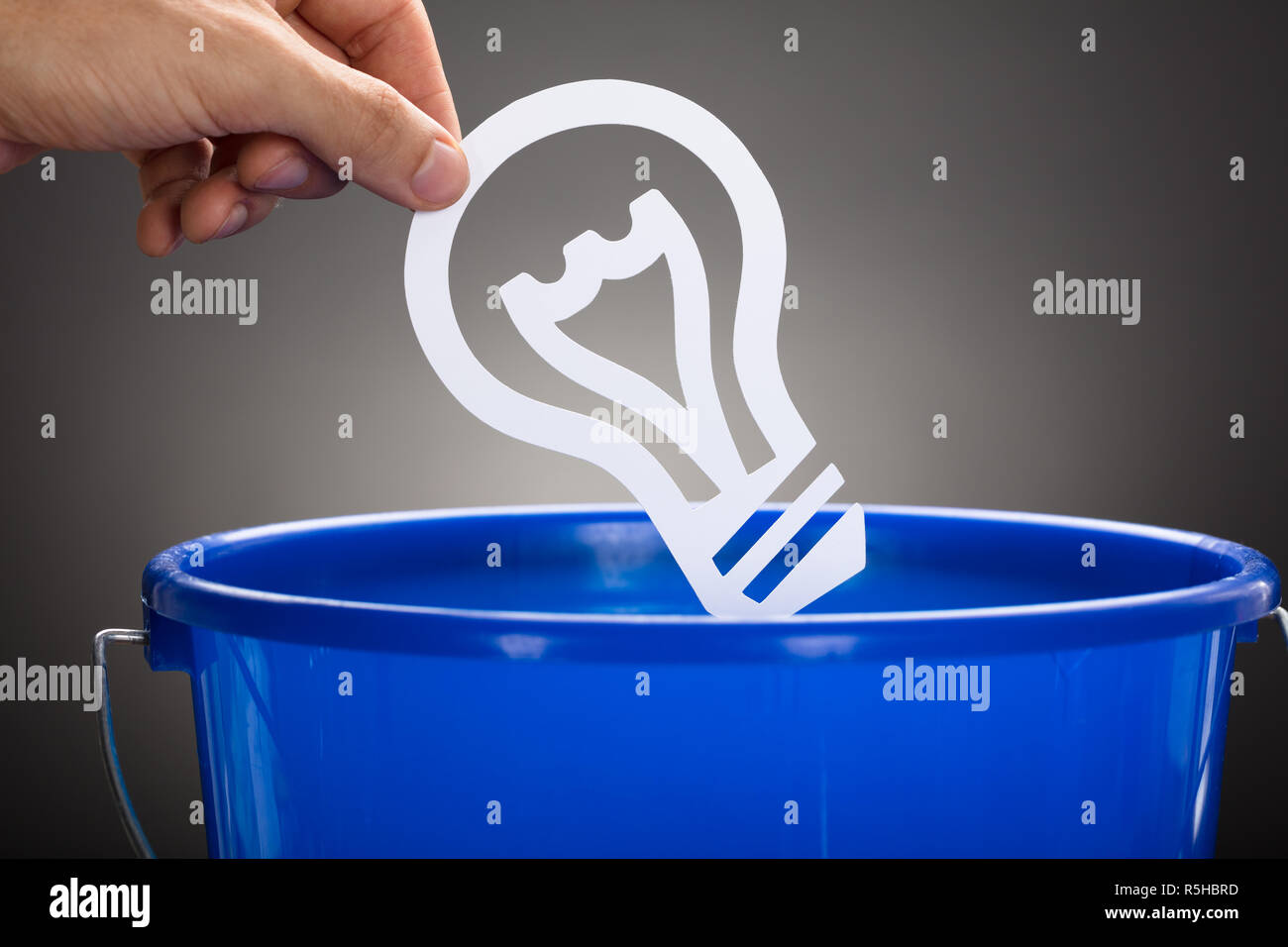 Throwing shapes hi-res stock photography and images - Alamy