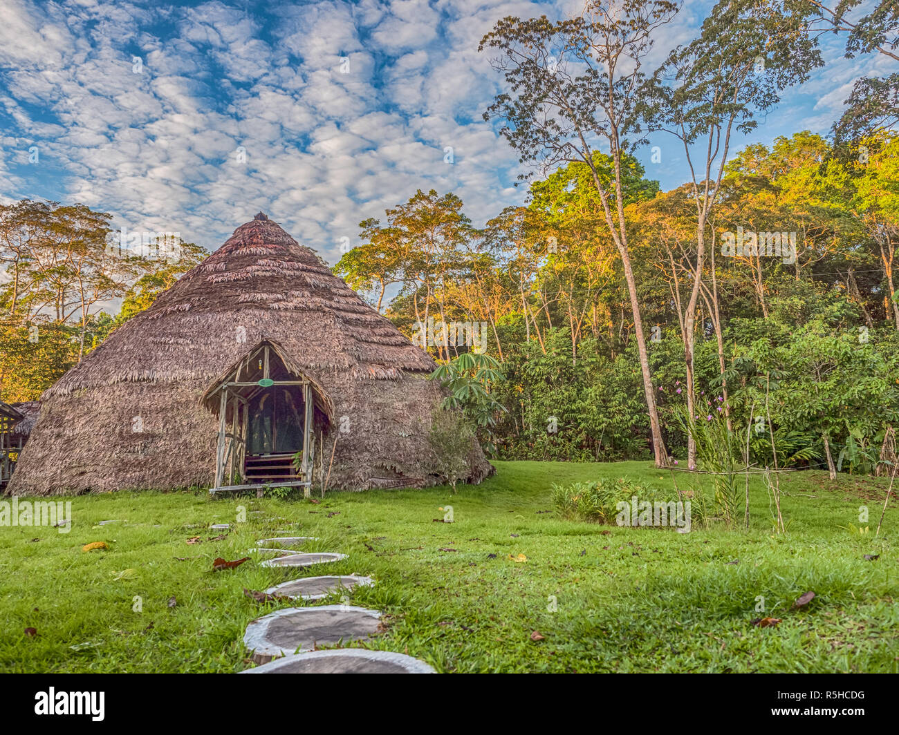 Traditional amazon house hi-res stock photography and images - Alamy