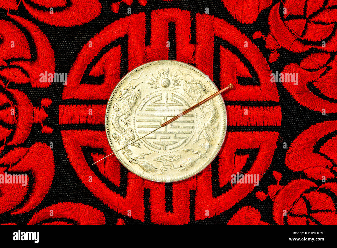 Acupuncture needles antique chinese coin hi-res stock photography and ...