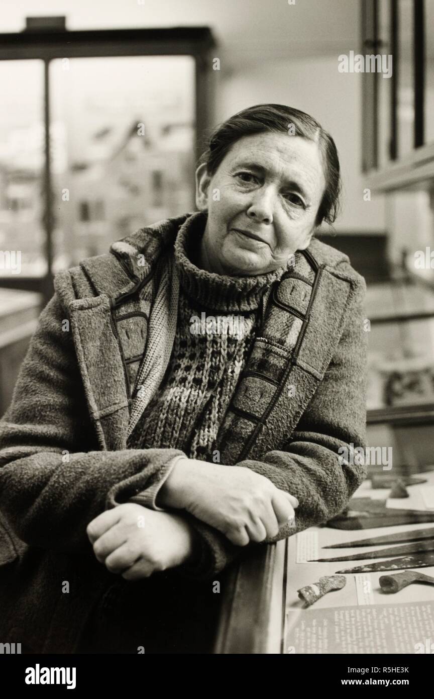 Portrait of elizabeth jennings hi-res stock photography and images - Alamy