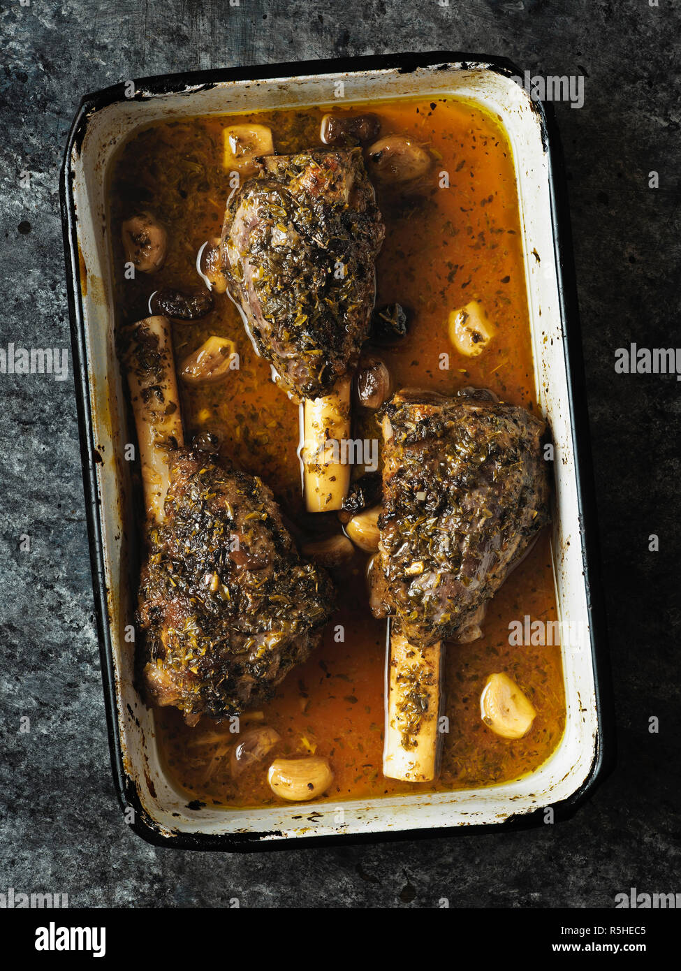 Roasted lamb shank bone hi-res stock photography and images - Alamy