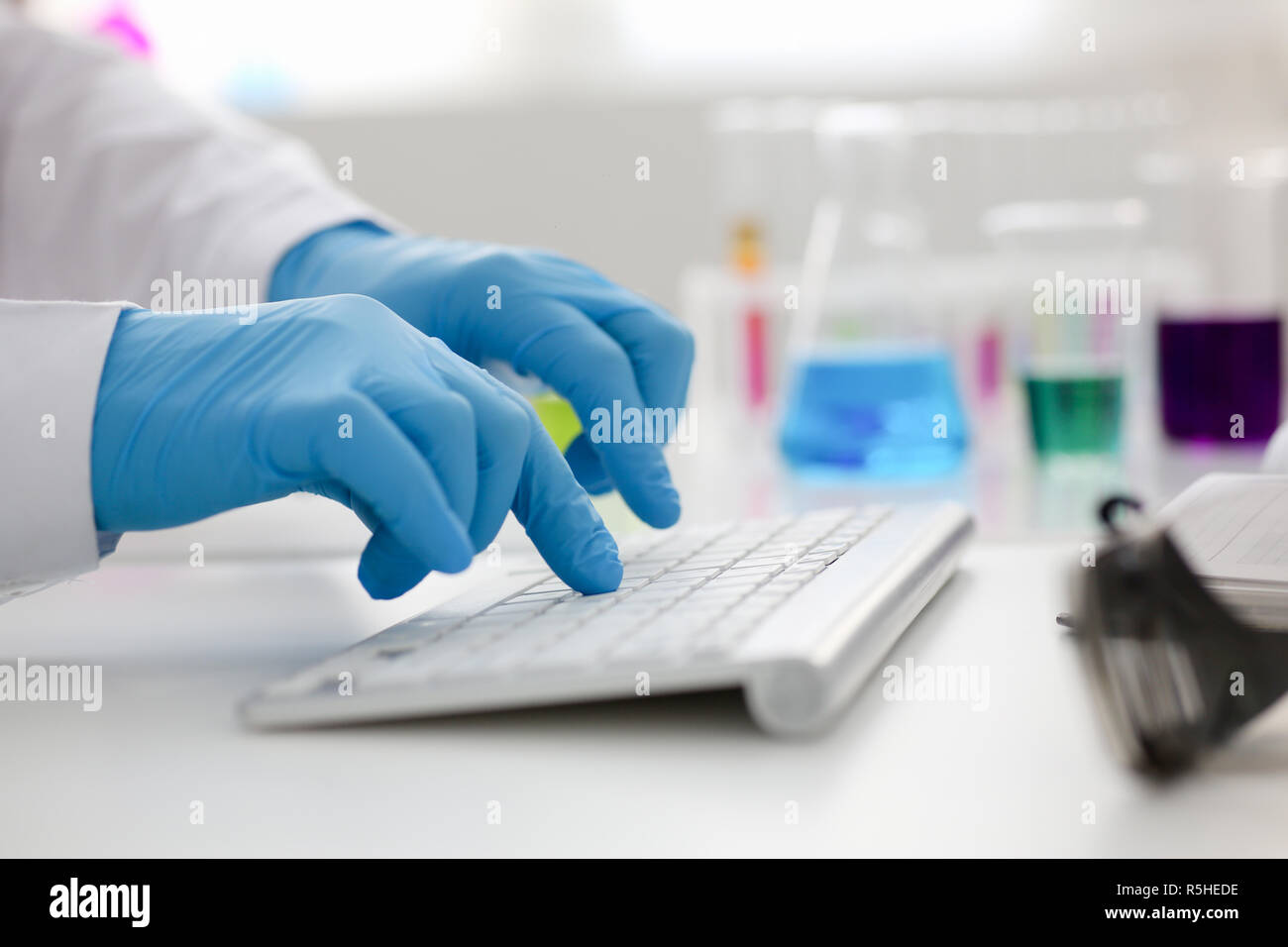 Employee chemical laboratory teacher chemist Stock Photo - Alamy