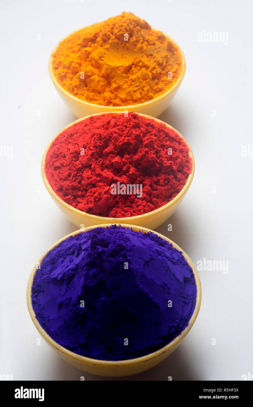 India paint ground holi festival hi-res stock photography and images ...