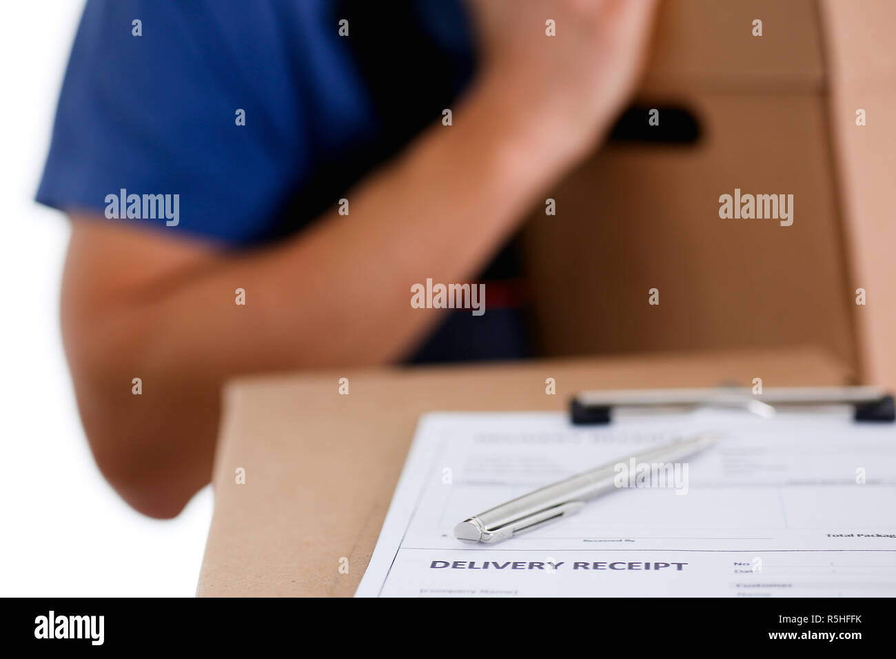 Retail service specialist hi-res stock photography and images - Alamy