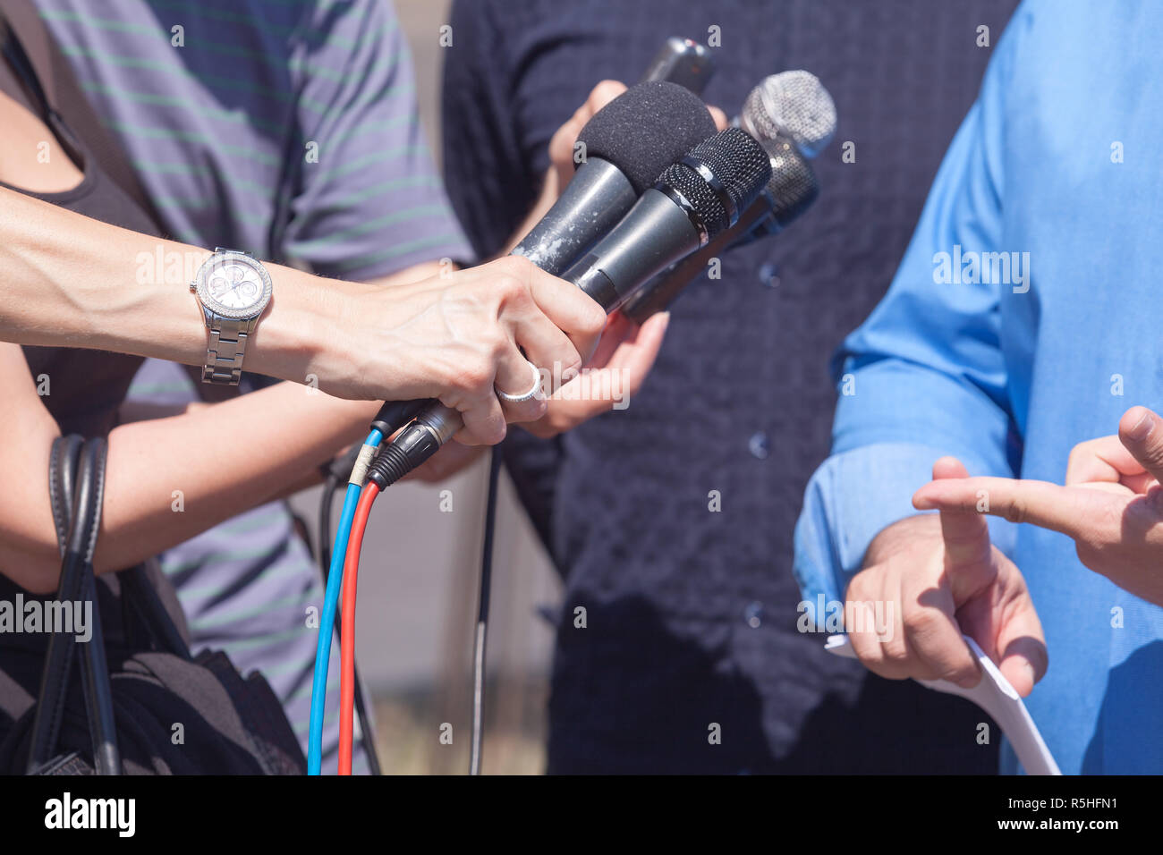 Reporting relationships hi-res stock photography and images - Alamy