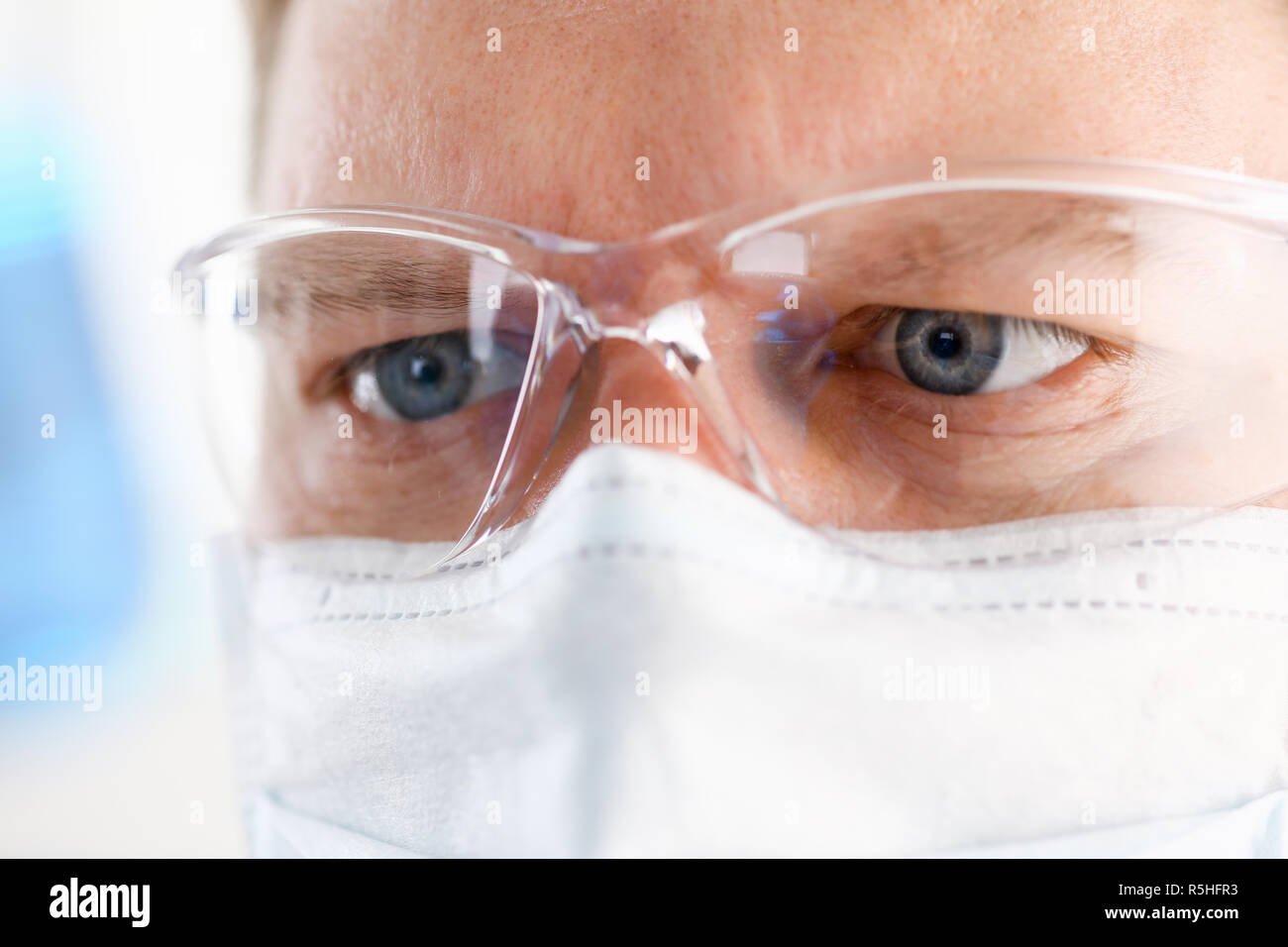 A portrait of a young surgeon chemist's doctor Stock Photo - Alamy