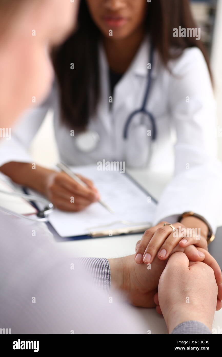 Friendly doctor hi-res stock photography and images - Alamy