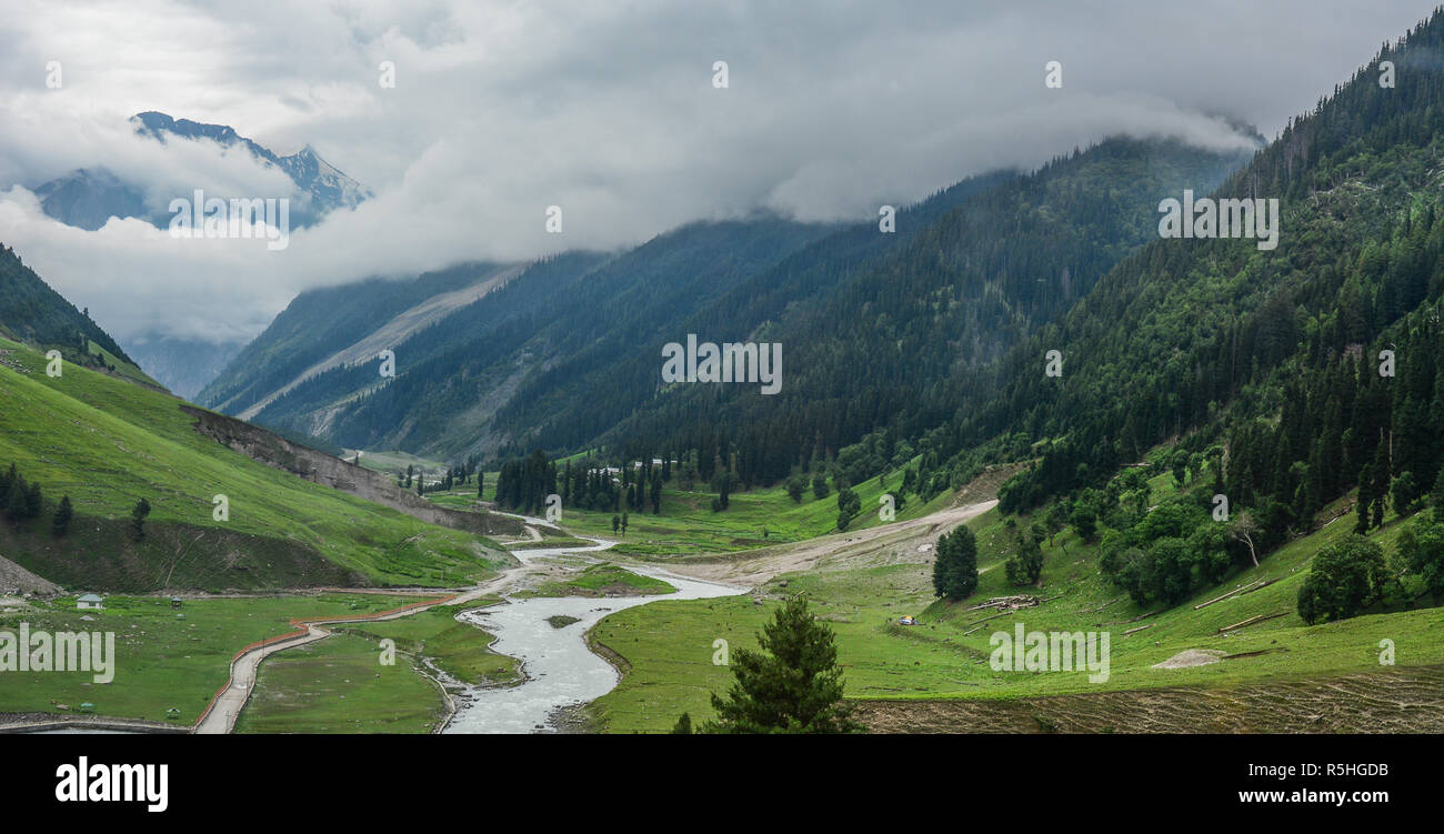Mountain scenery of Kashmir and Jammu, Northern India Stock Photo - Alamy