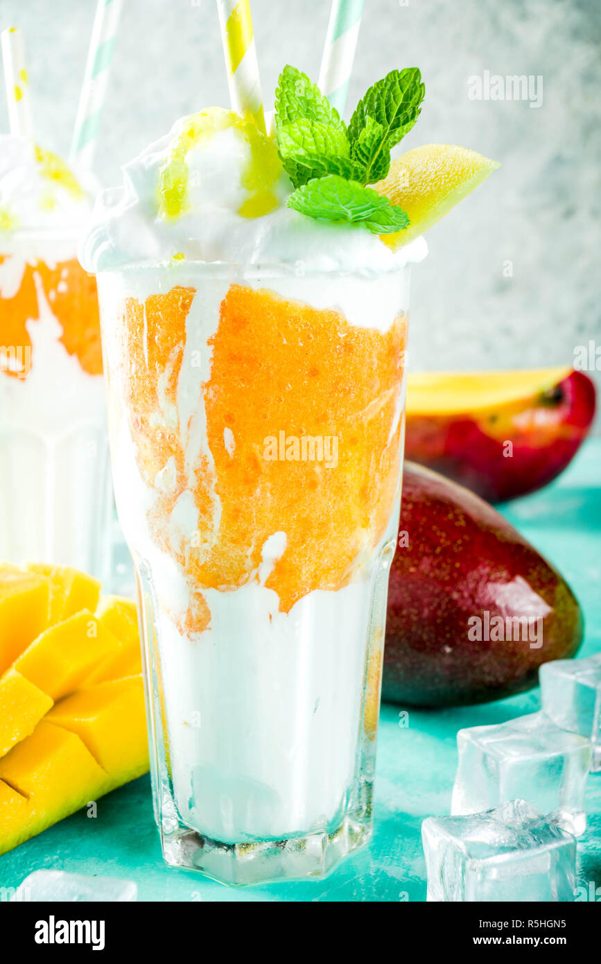 Cocktail mango juice ice cubes hi-res stock photography and images - Alamy