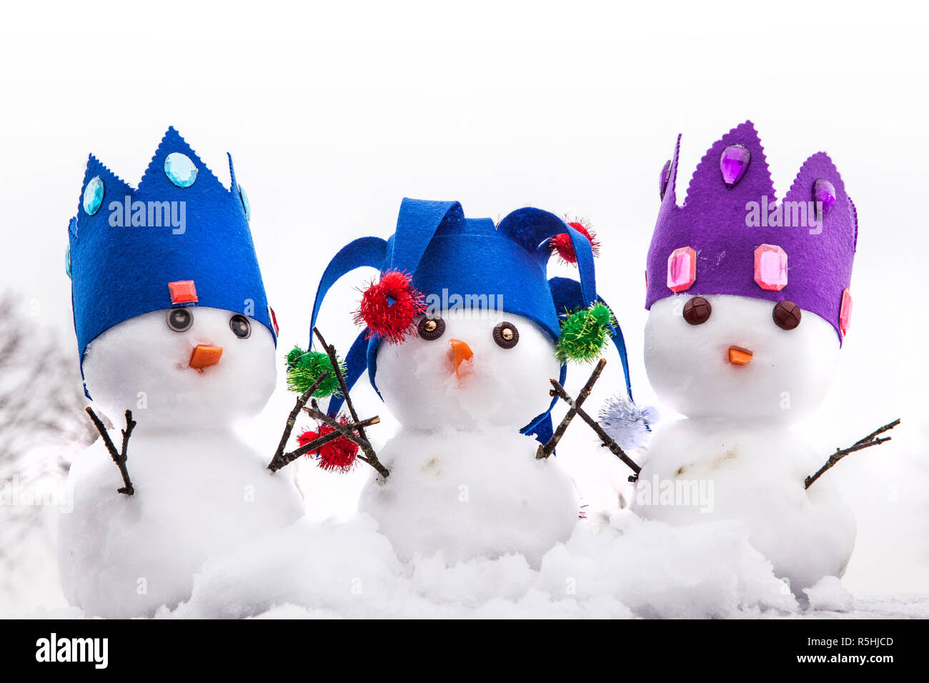 Three little snowmen hi-res stock photography and images - Alamy