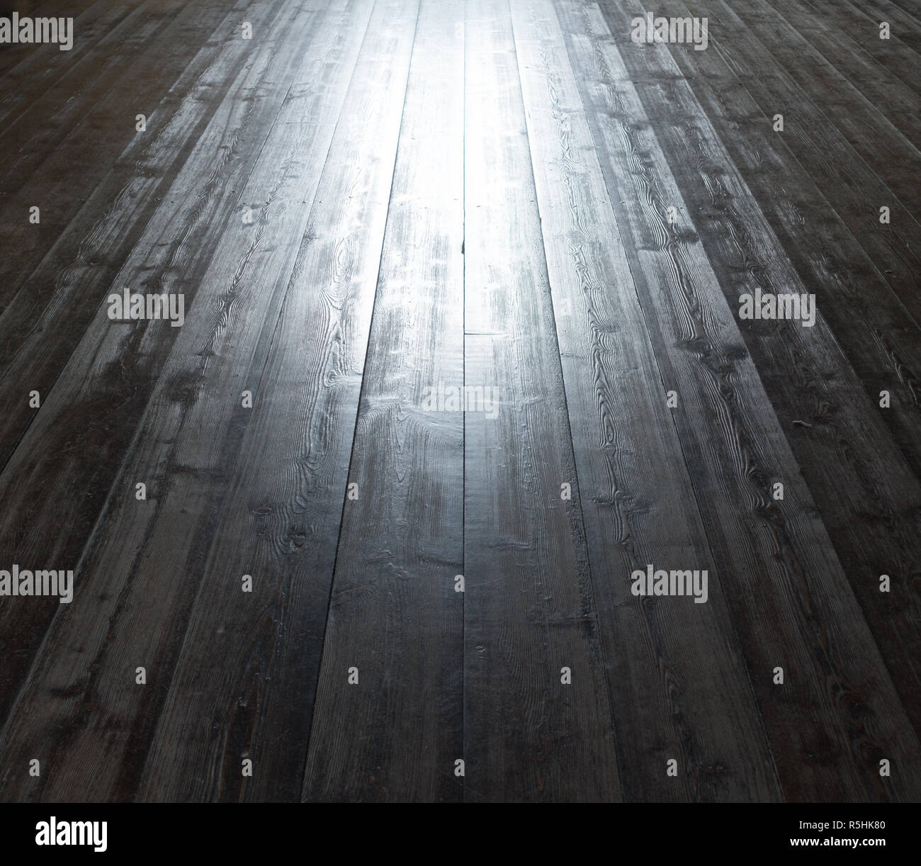 Center light point hi-res stock photography and images - Alamy