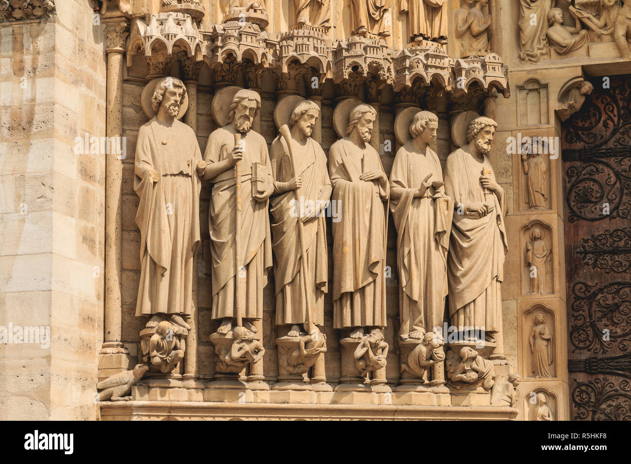 Detail of the architecture of Notre-Dame Cathedral Stock Photo - Alamy