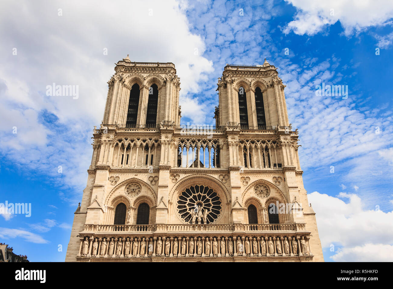 Detail of the architecture of Notre-Dame Cathedral Stock Photo - Alamy