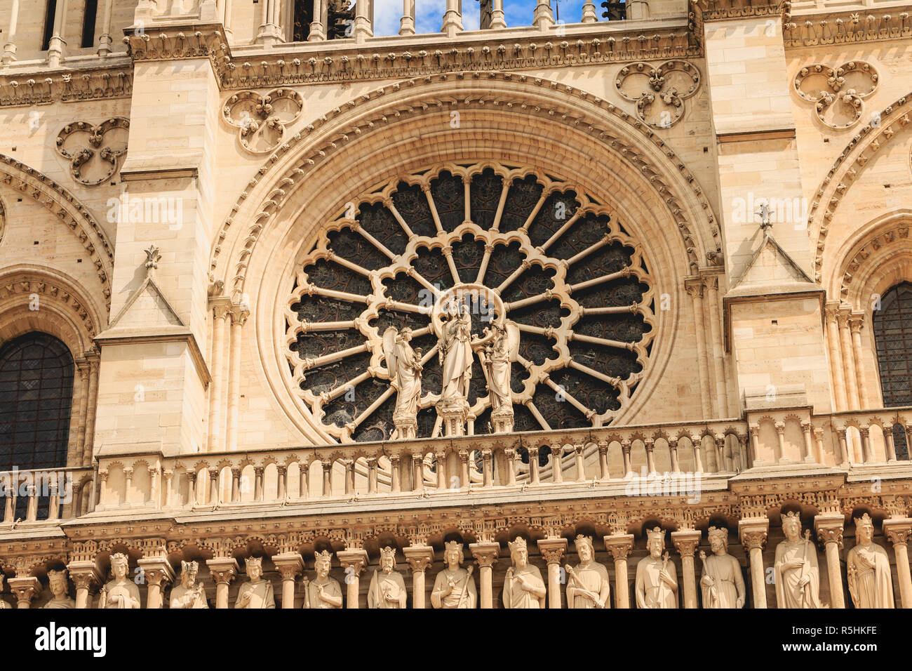 Detail of the architecture of Notre-Dame Cathedral Stock Photo - Alamy