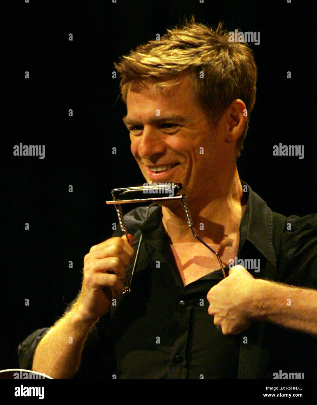 Bryan adams in concert hi-res stock photography and images - Alamy