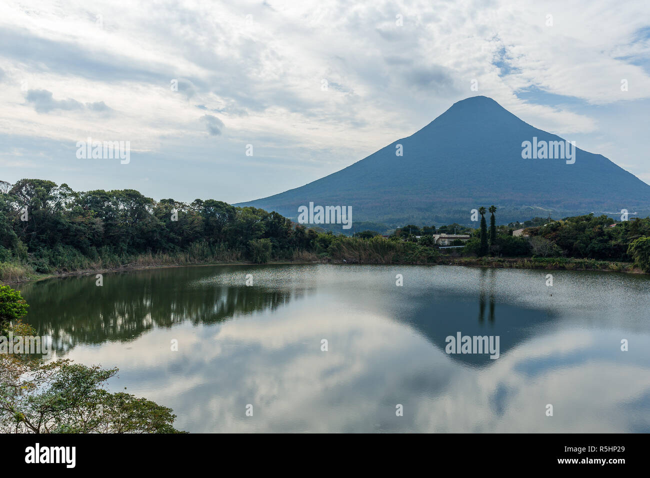 Mount kaimon hi-res stock photography and images - Alamy