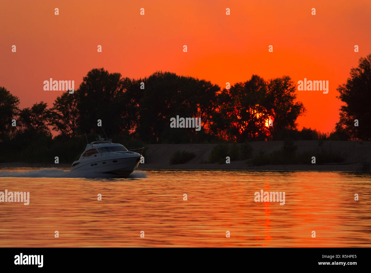 Interior private luxury yacht hi-res stock photography and images - Alamy