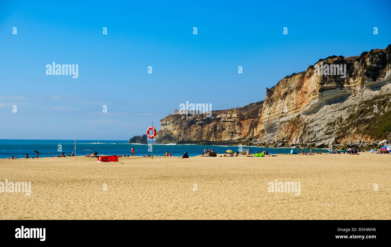 Nazare portugal hi-res stock photography and images - Alamy