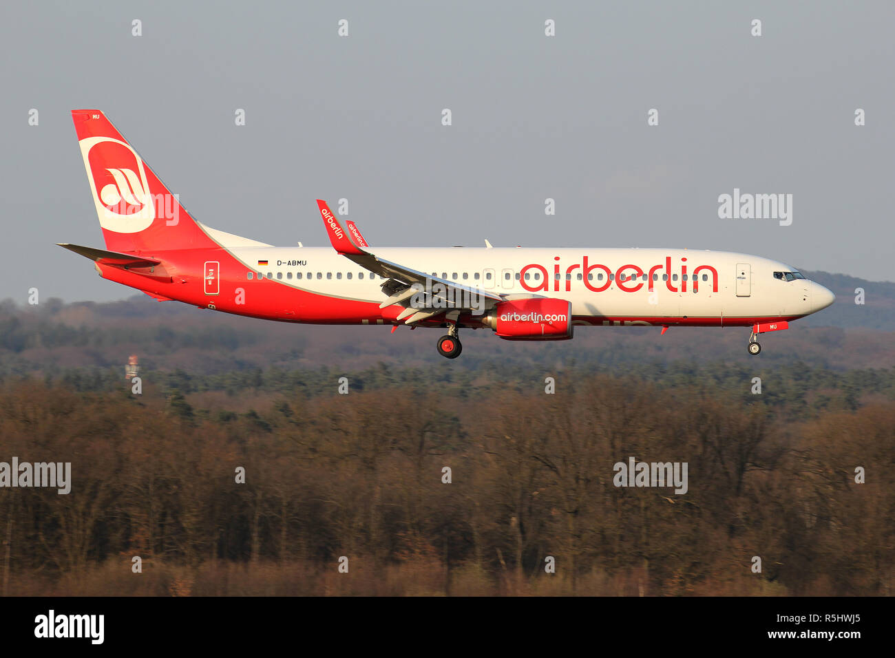 German Air Berlin Boeing 737-800 with registration D-ABMU on short ...