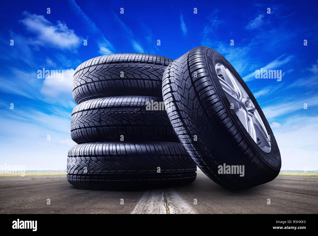 Alloy wheels stack hi-res stock photography and images - Alamy