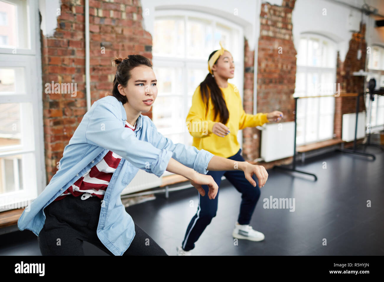 Hip hop class Stock Photo - Alamy