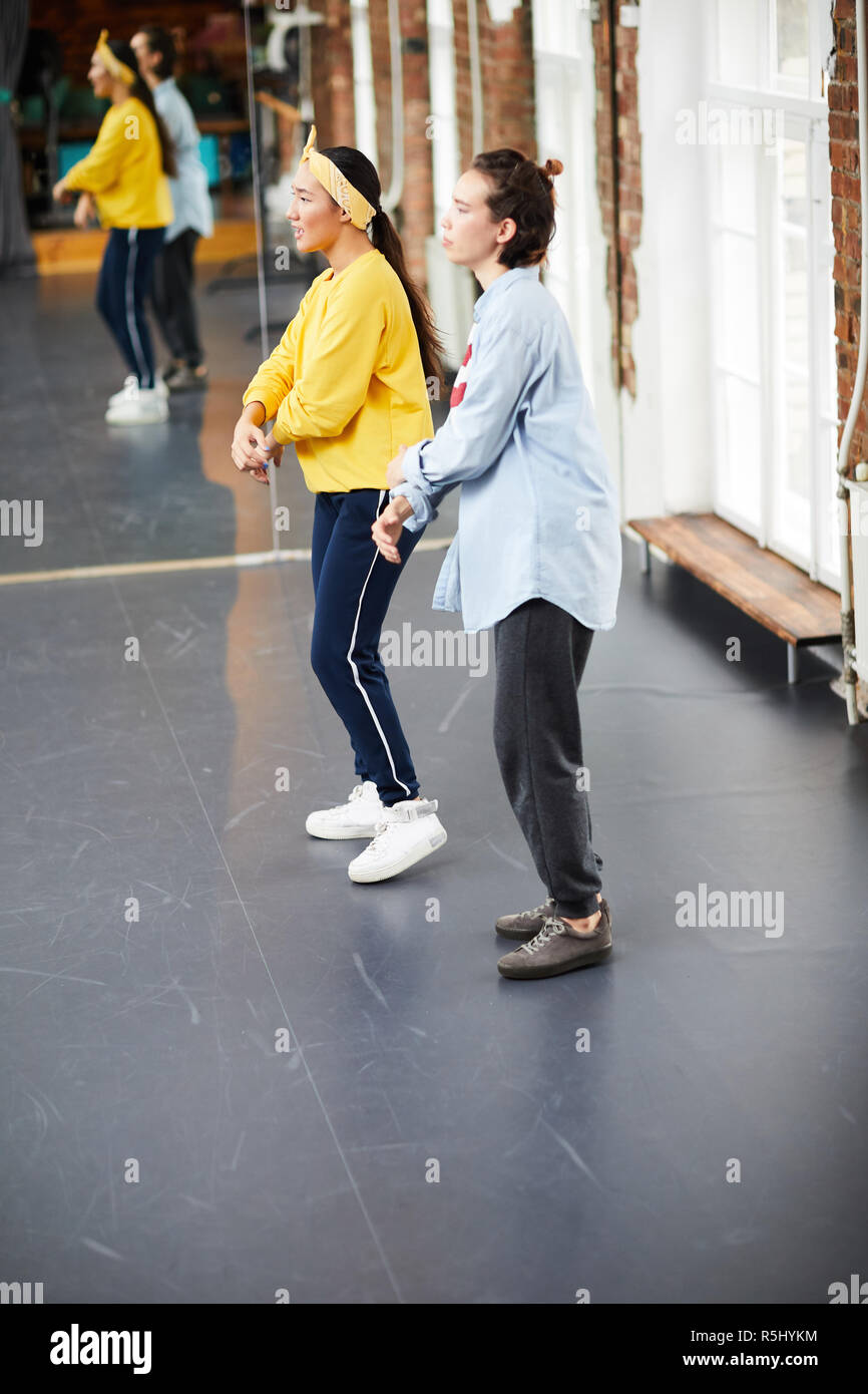 Dance class street hi-res stock photography and images - Alamy