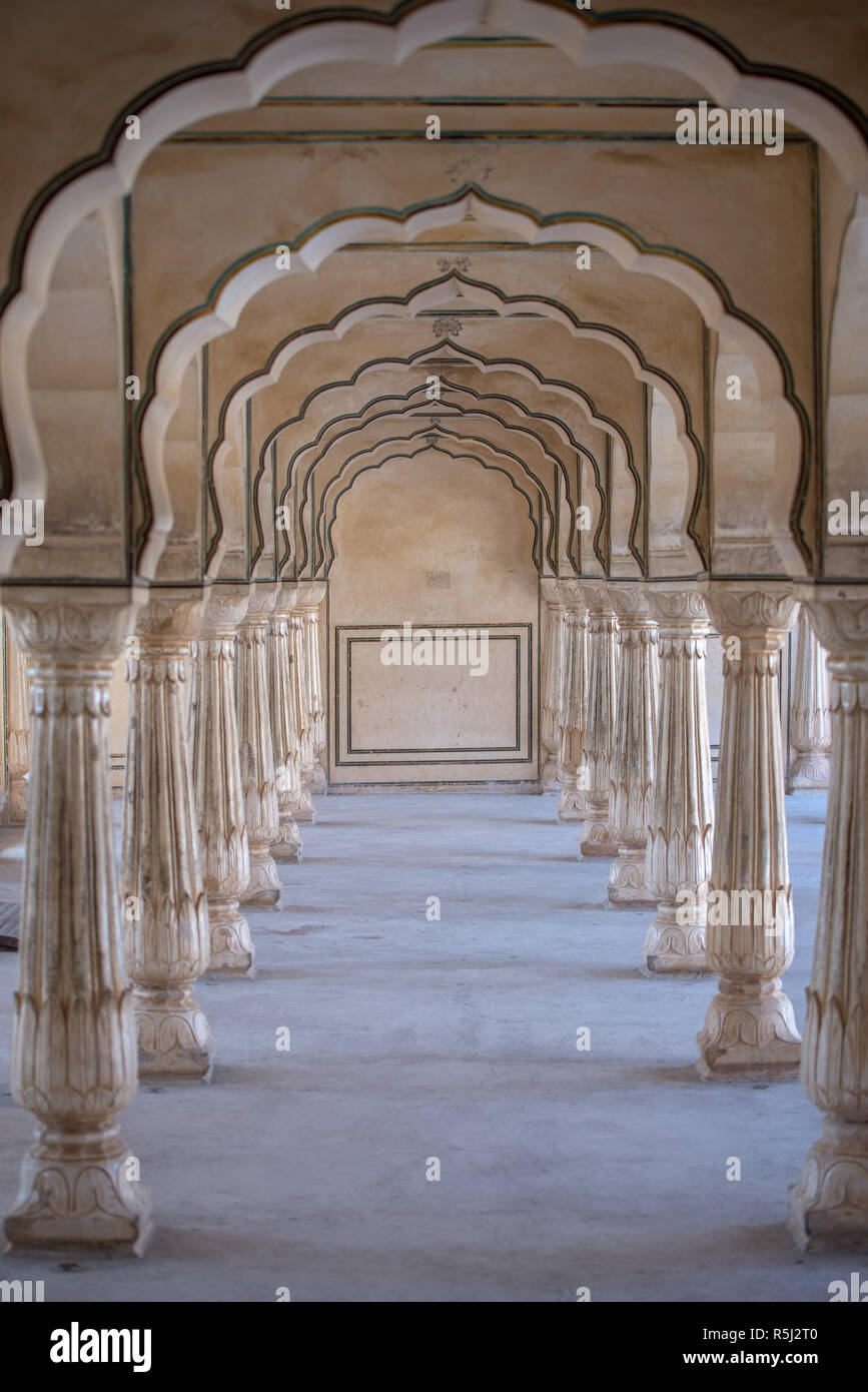 Indian columns and arches hi-res stock photography and images - Alamy