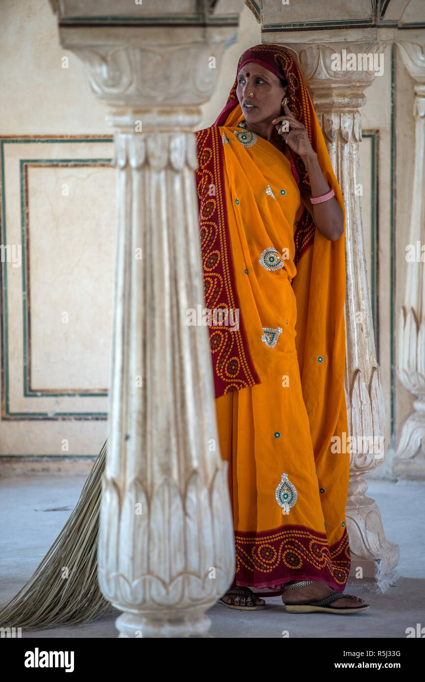 Indian woman cleaner hi-res stock photography and images - Alamy