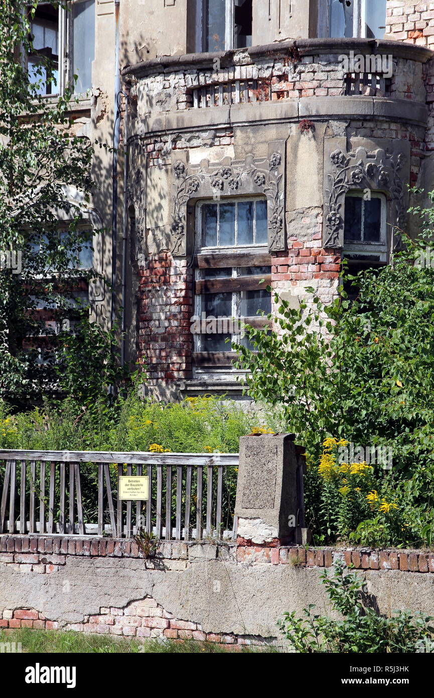 Depreciation house hi-res stock photography and images - Alamy