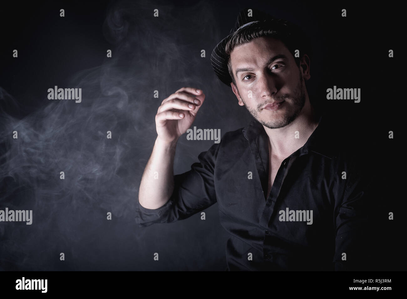 Male 25 portrait hi-res stock photography and images - Alamy