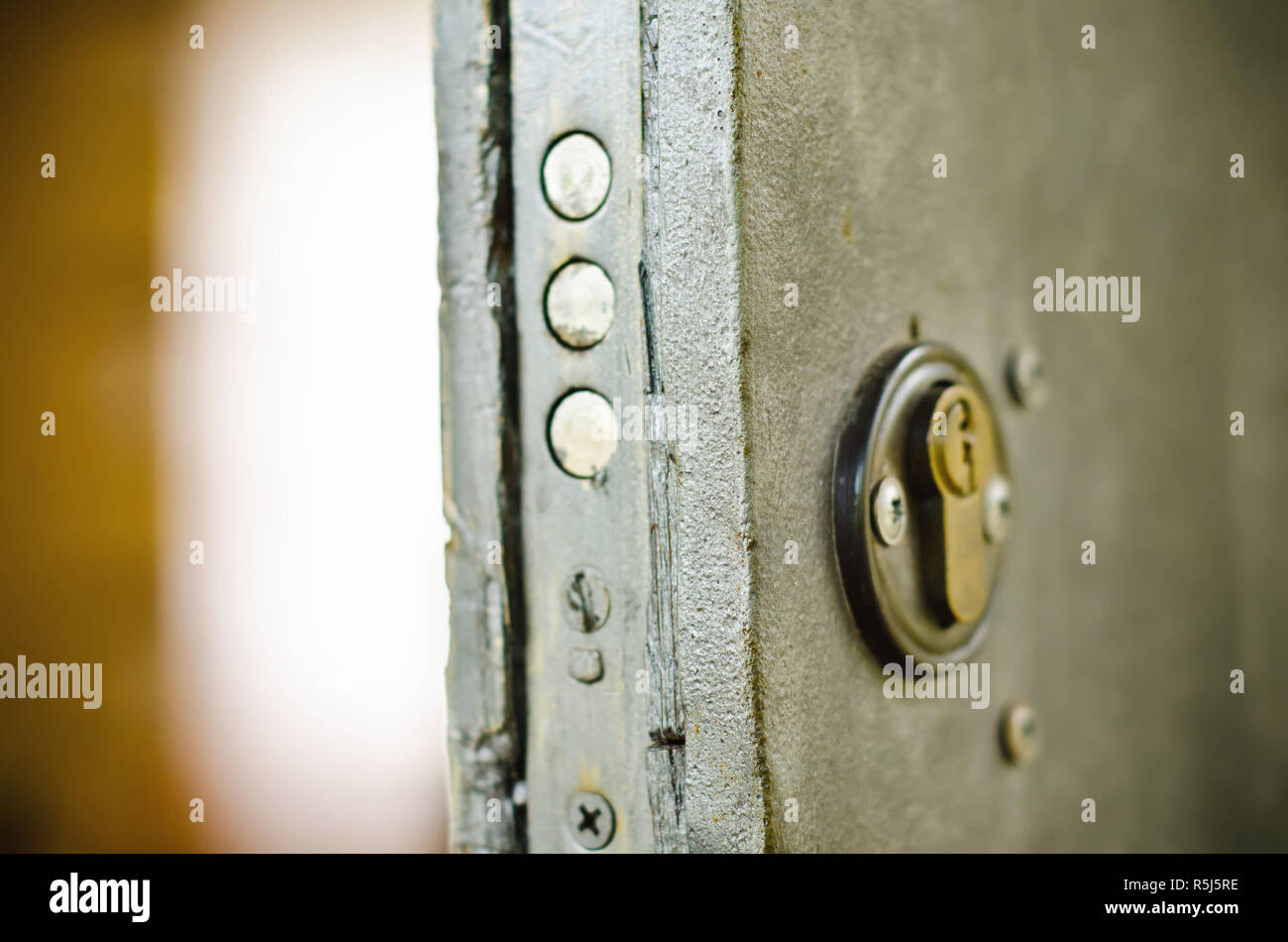 keyhole and lock on the door Stock Photo - Alamy