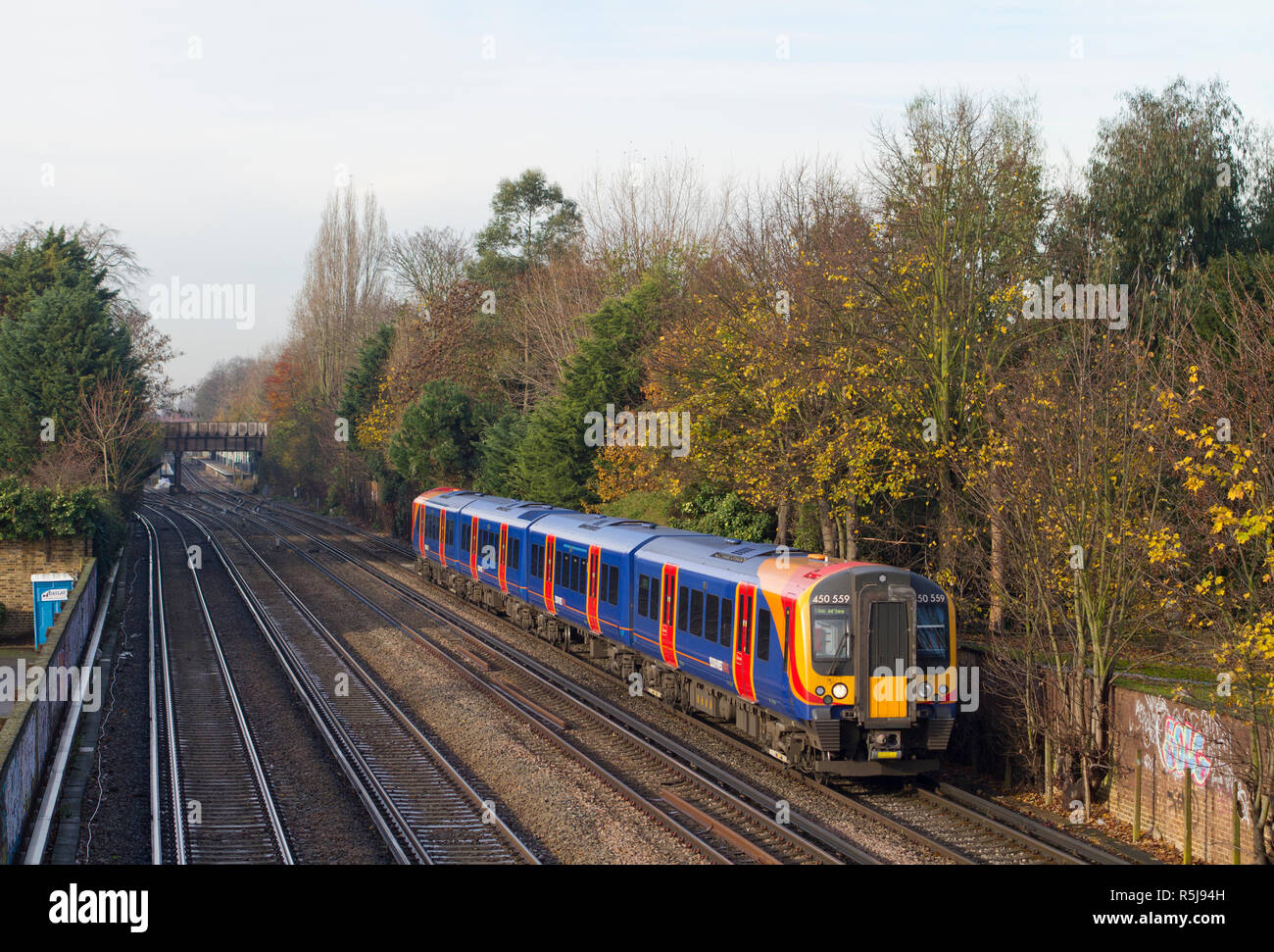 Class 450 south west trains hi-res stock photography and images - Alamy