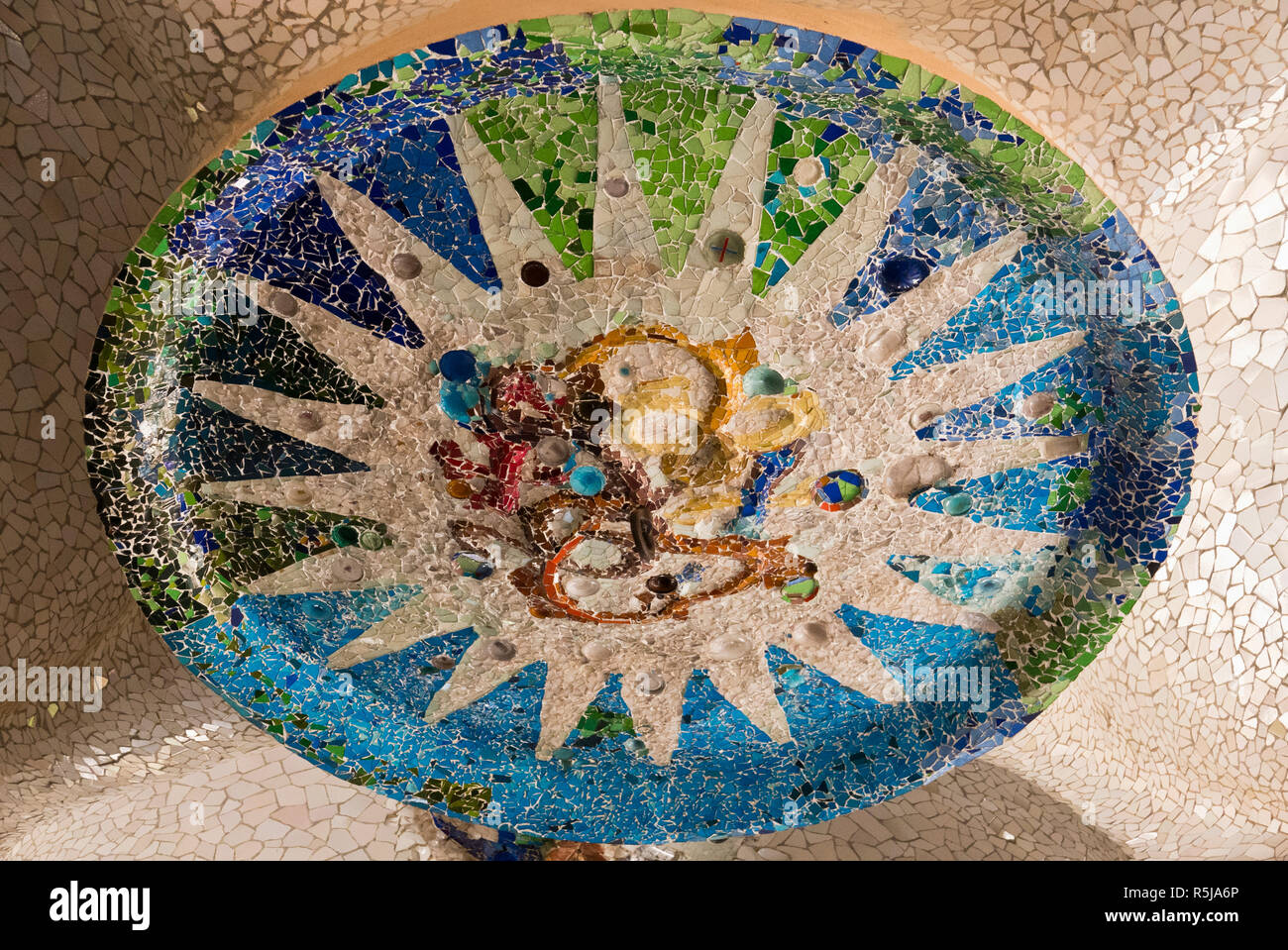 A colourful circular decoration on the ceiling in the Hall of the ...