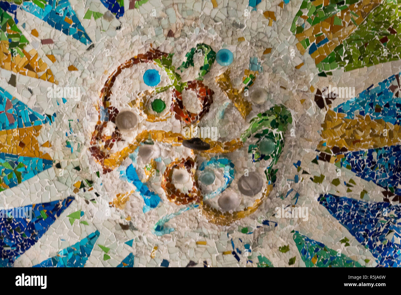 A colourful circular decoration on the ceiling in the Hall of the ...