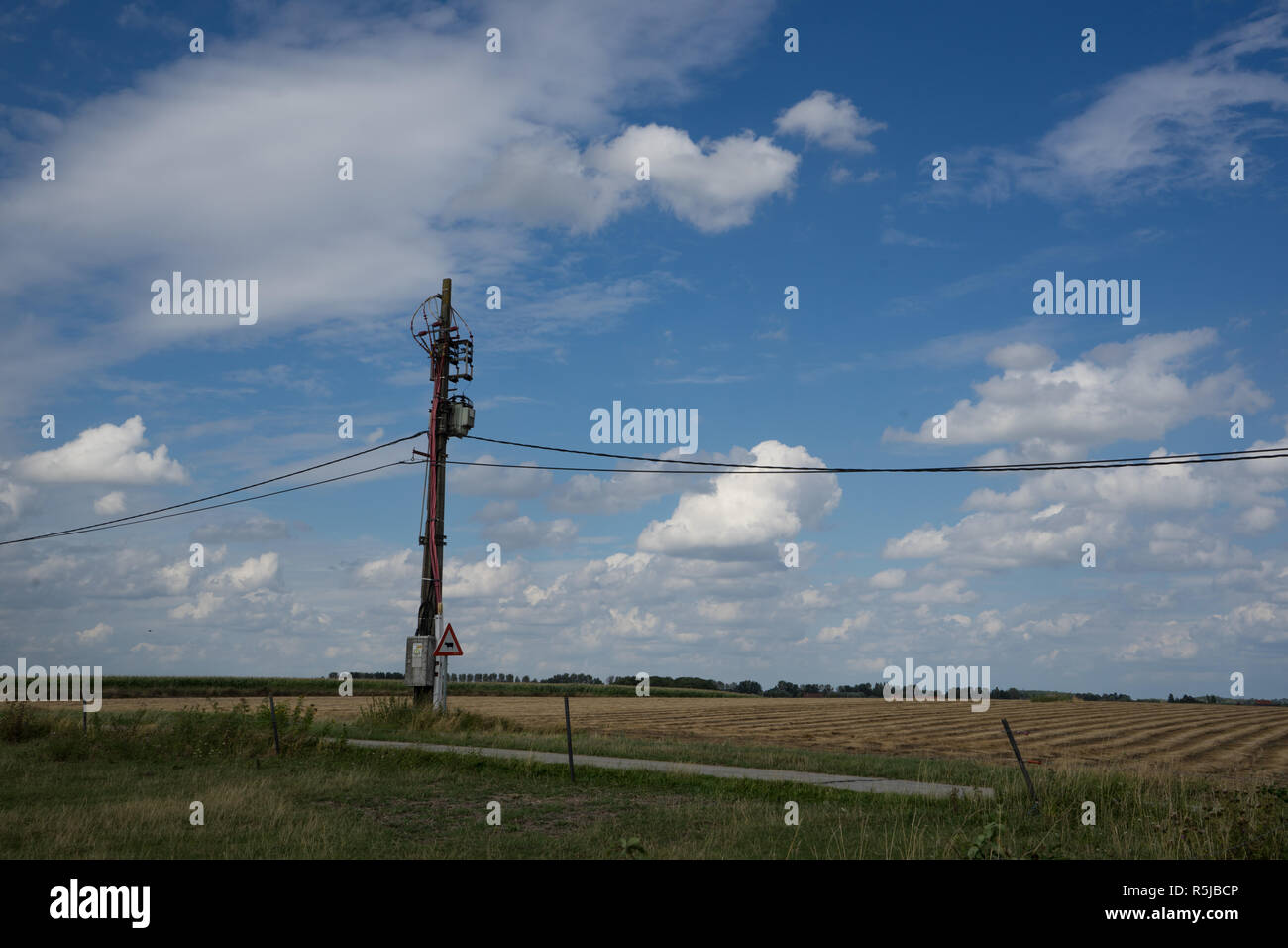 Farm utility pole hi-res stock photography and images - Alamy