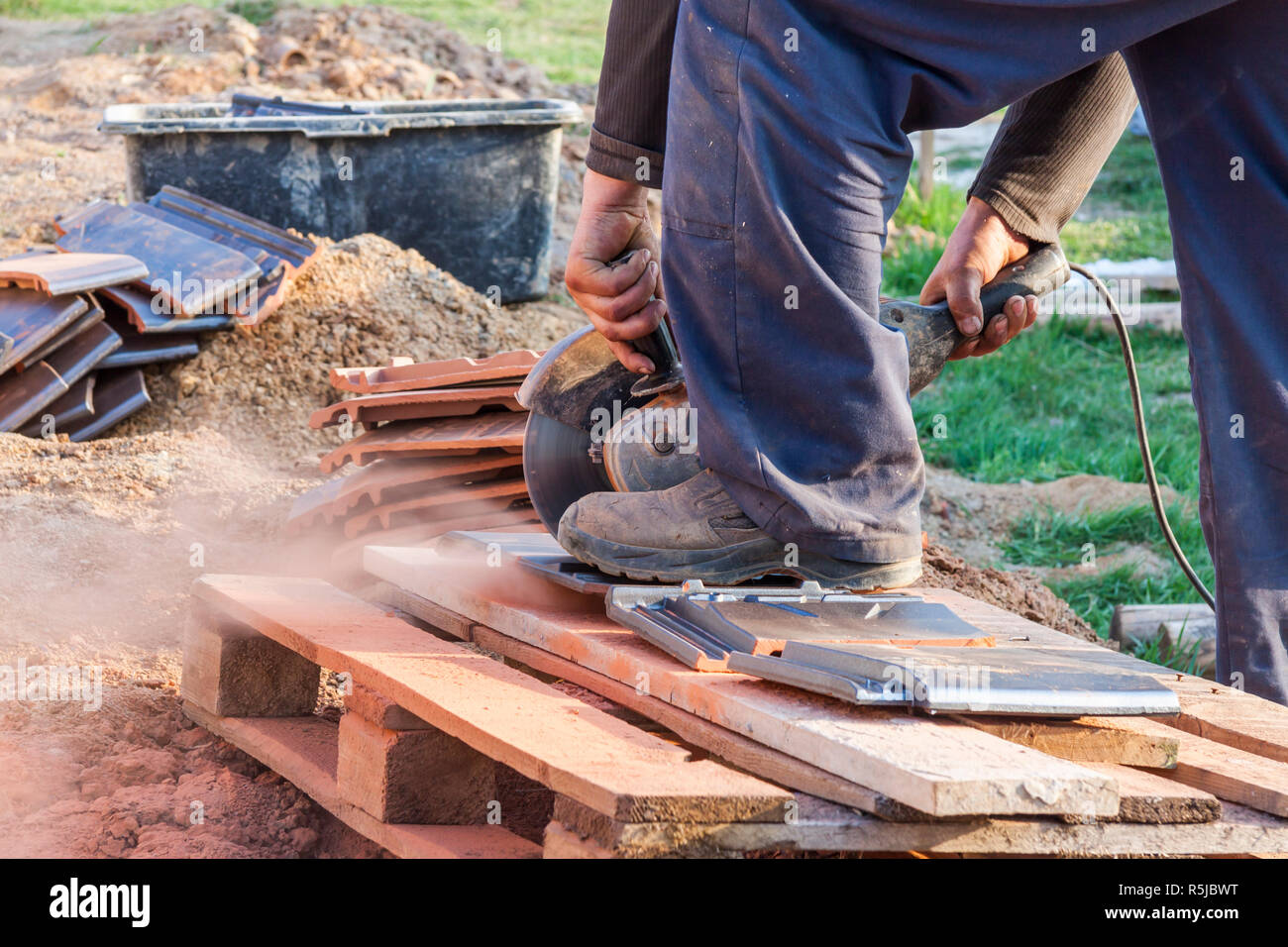 Cutting off the roof hi-res stock photography and images - Alamy