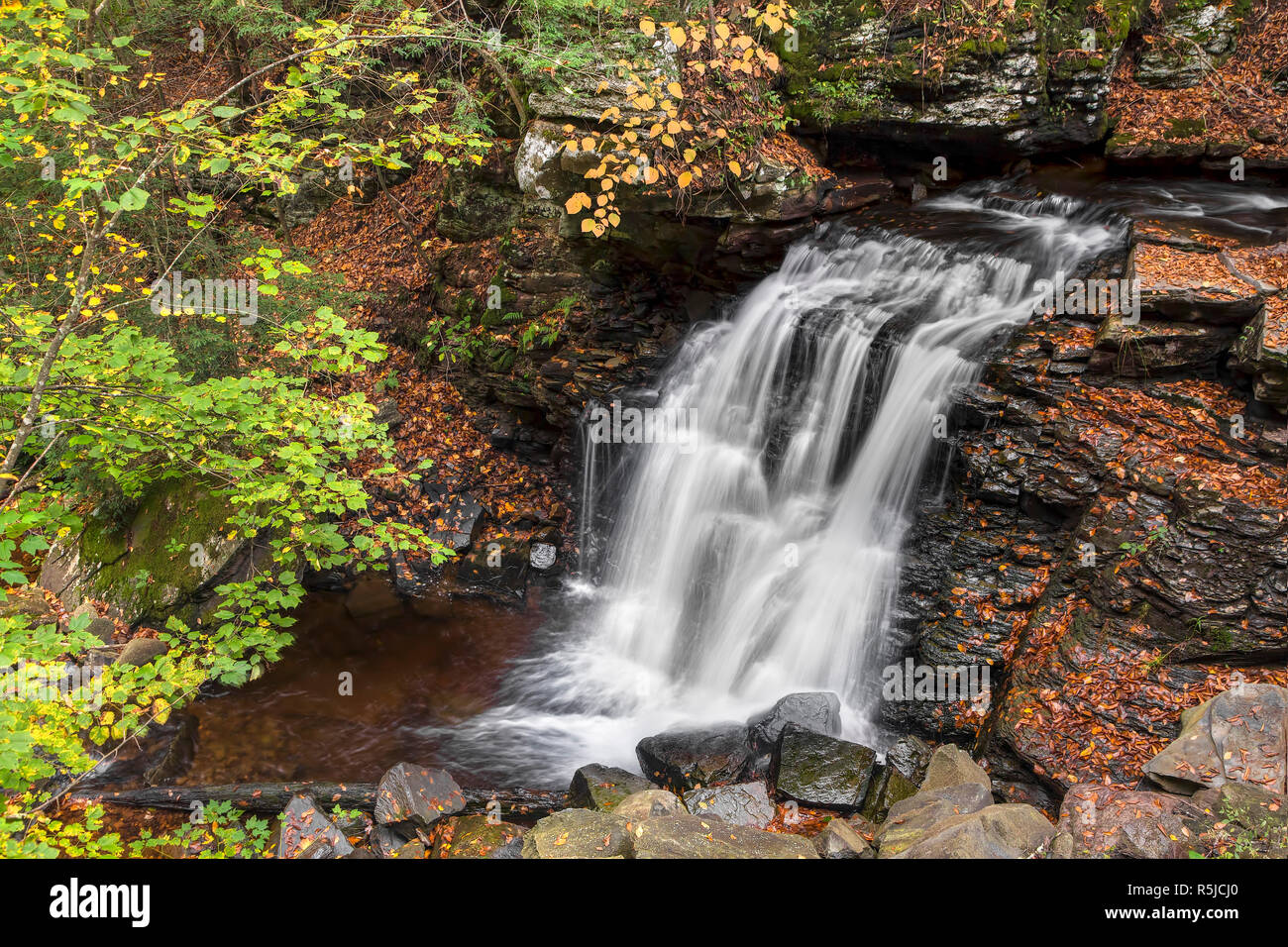 Lands run falls hi-res stock photography and images - Alamy