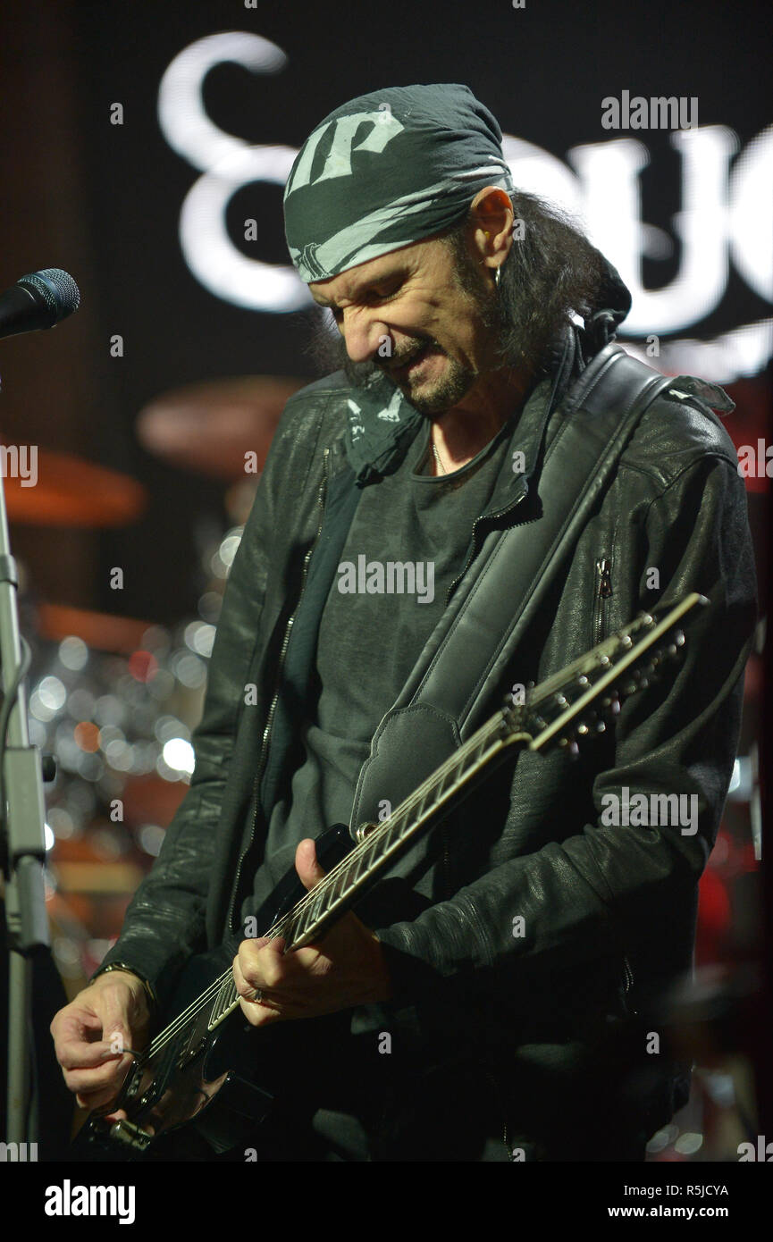 Zach thornton hi-res stock photography and images - Alamy