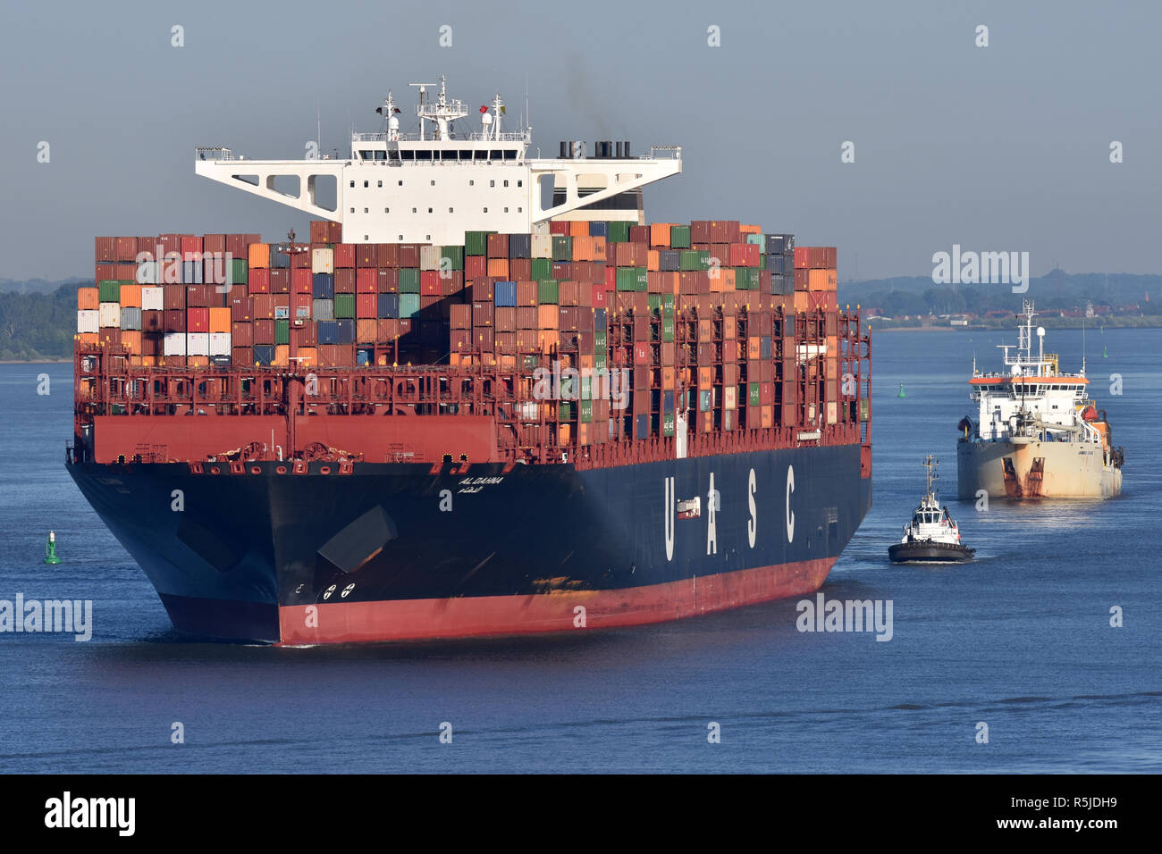UASCs Al Dahna arrives at Hamburg Stock Photo - Alamy
