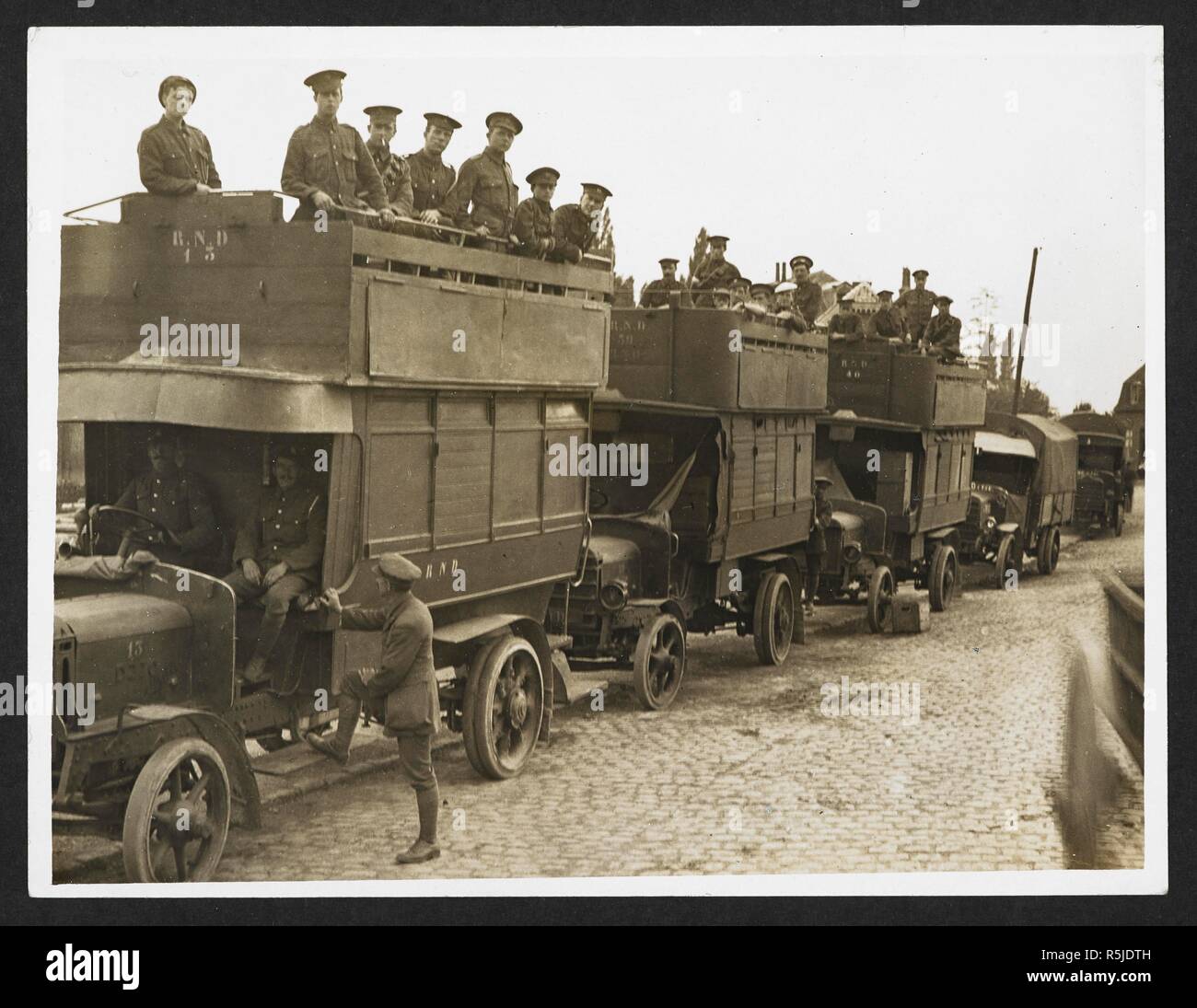 Motor buses hi-res stock photography and images - Alamy