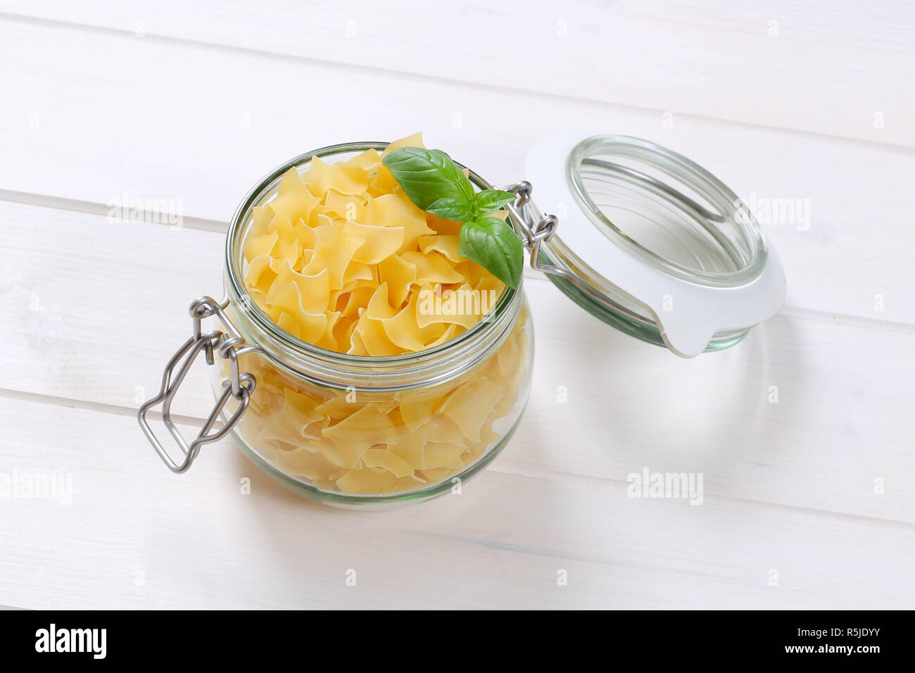 quadretti - square shaped pasta Stock Photo - Alamy