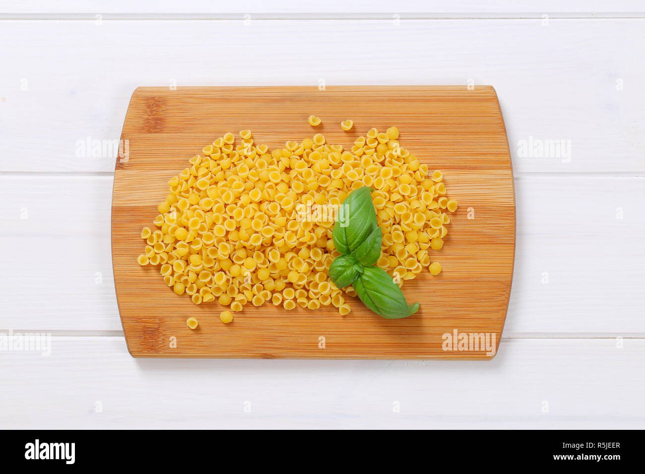 small pasta shells Stock Photo - Alamy