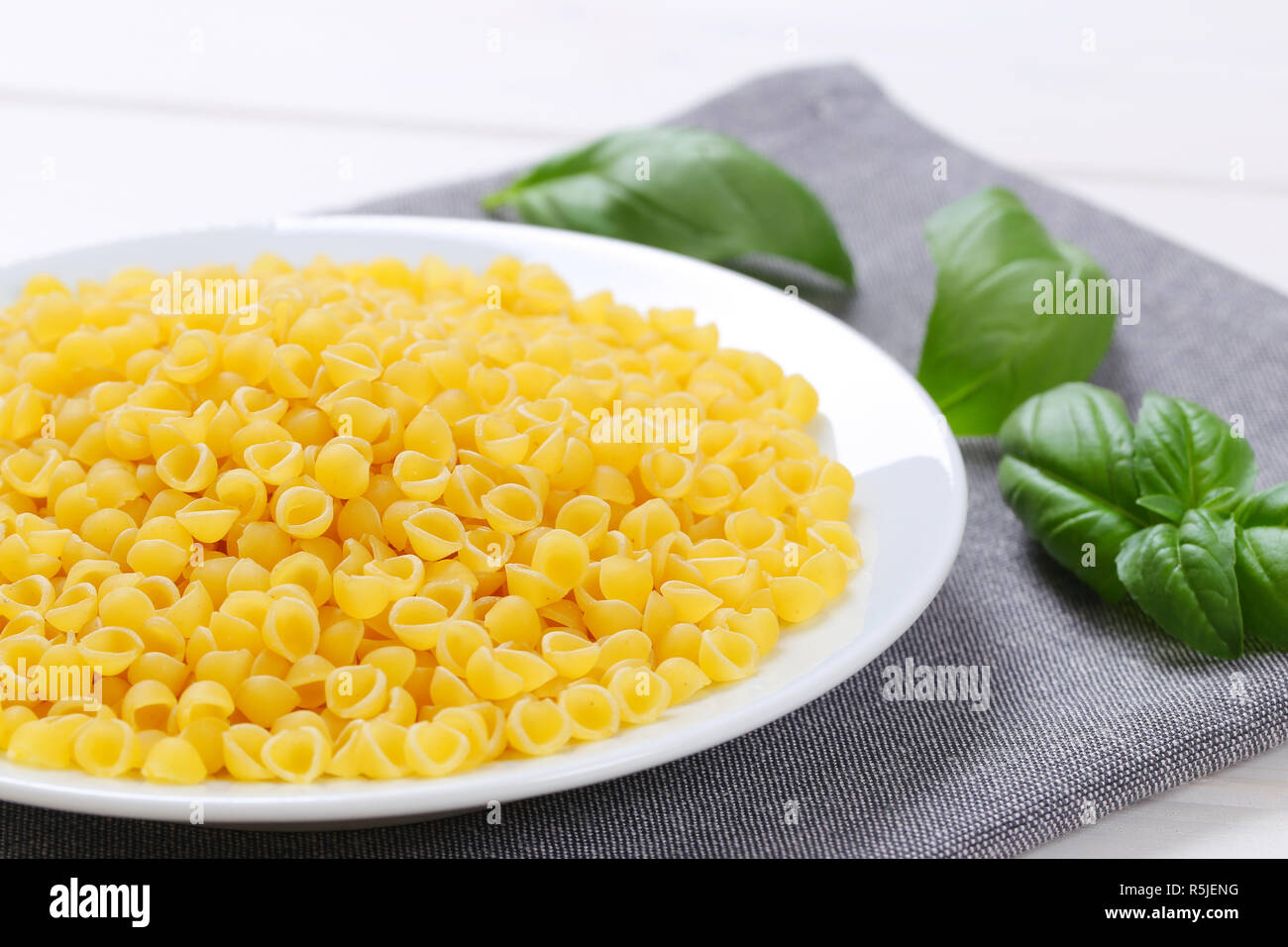 small pasta shells Stock Photo - Alamy