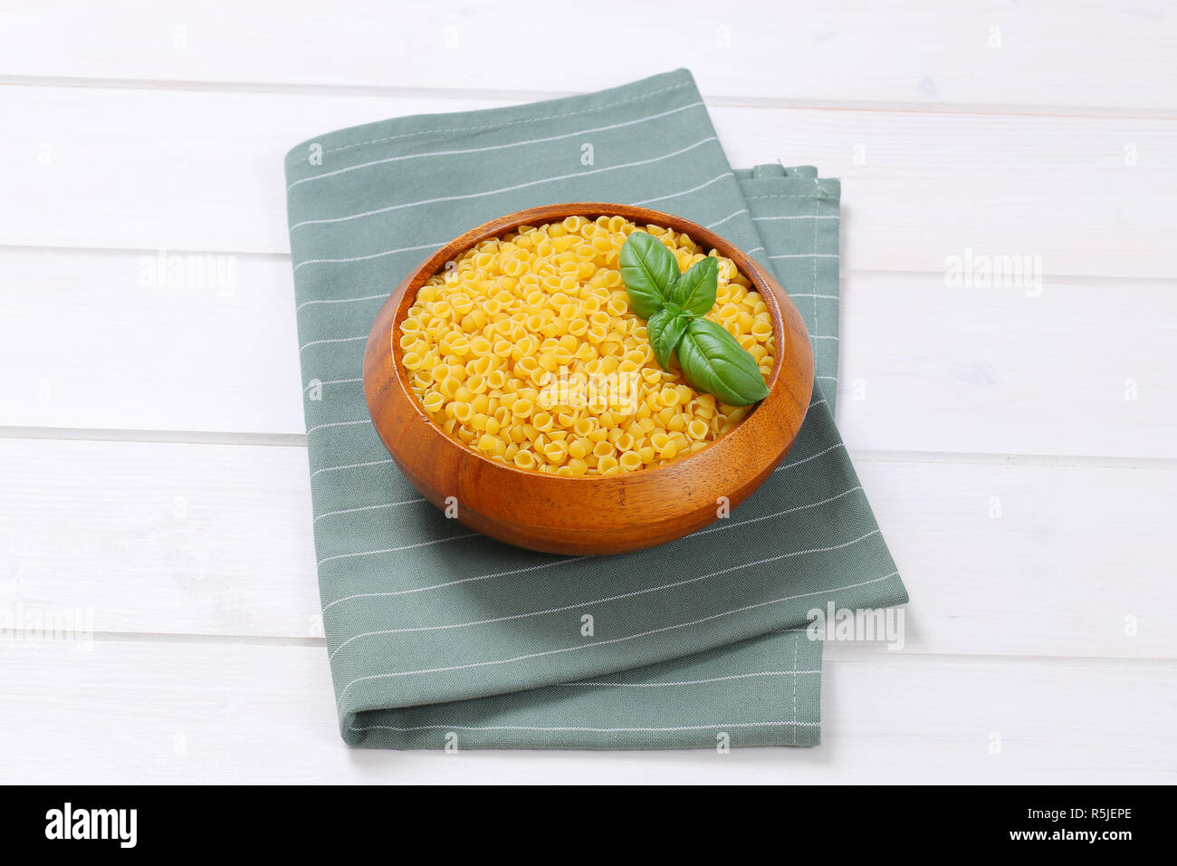 small pasta shells Stock Photo - Alamy