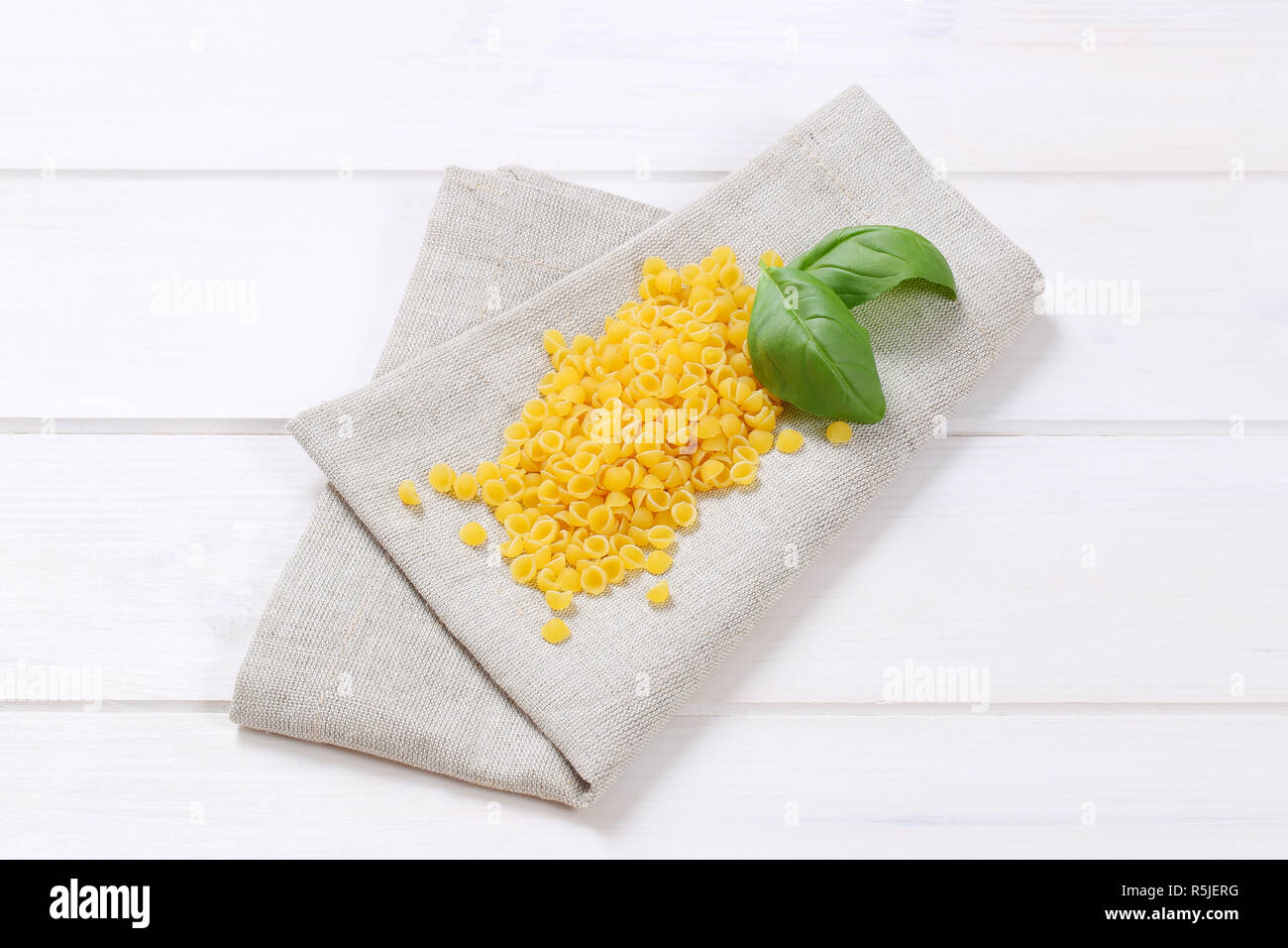 small pasta shells Stock Photo - Alamy