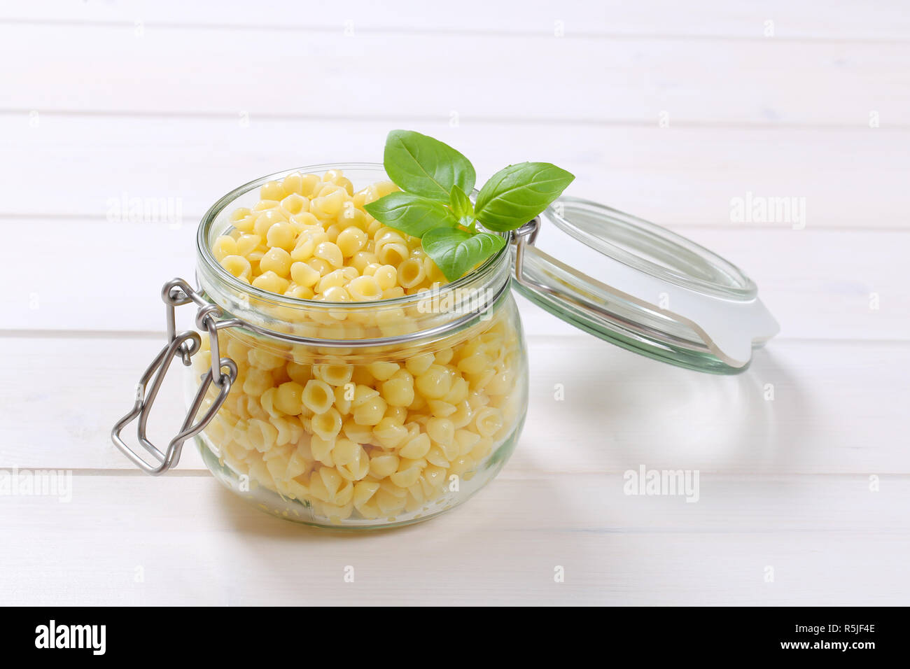 small pasta shells Stock Photo - Alamy