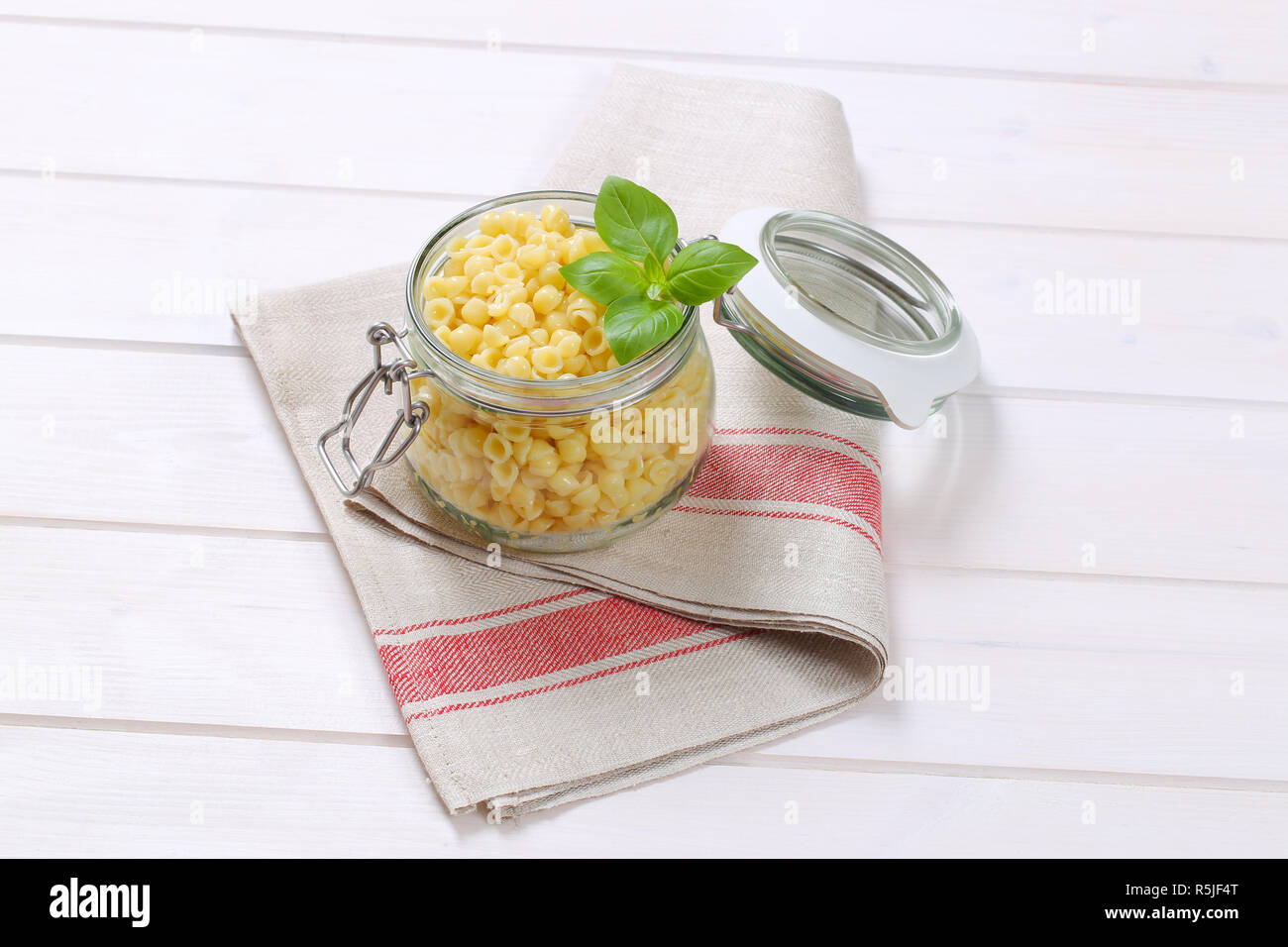 small pasta shells Stock Photo - Alamy