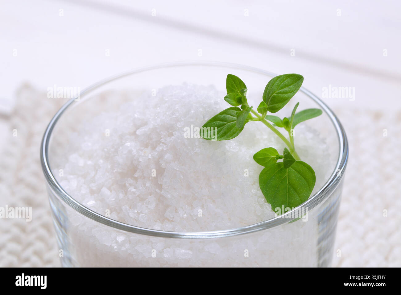 coarse grained salt Stock Photo - Alamy