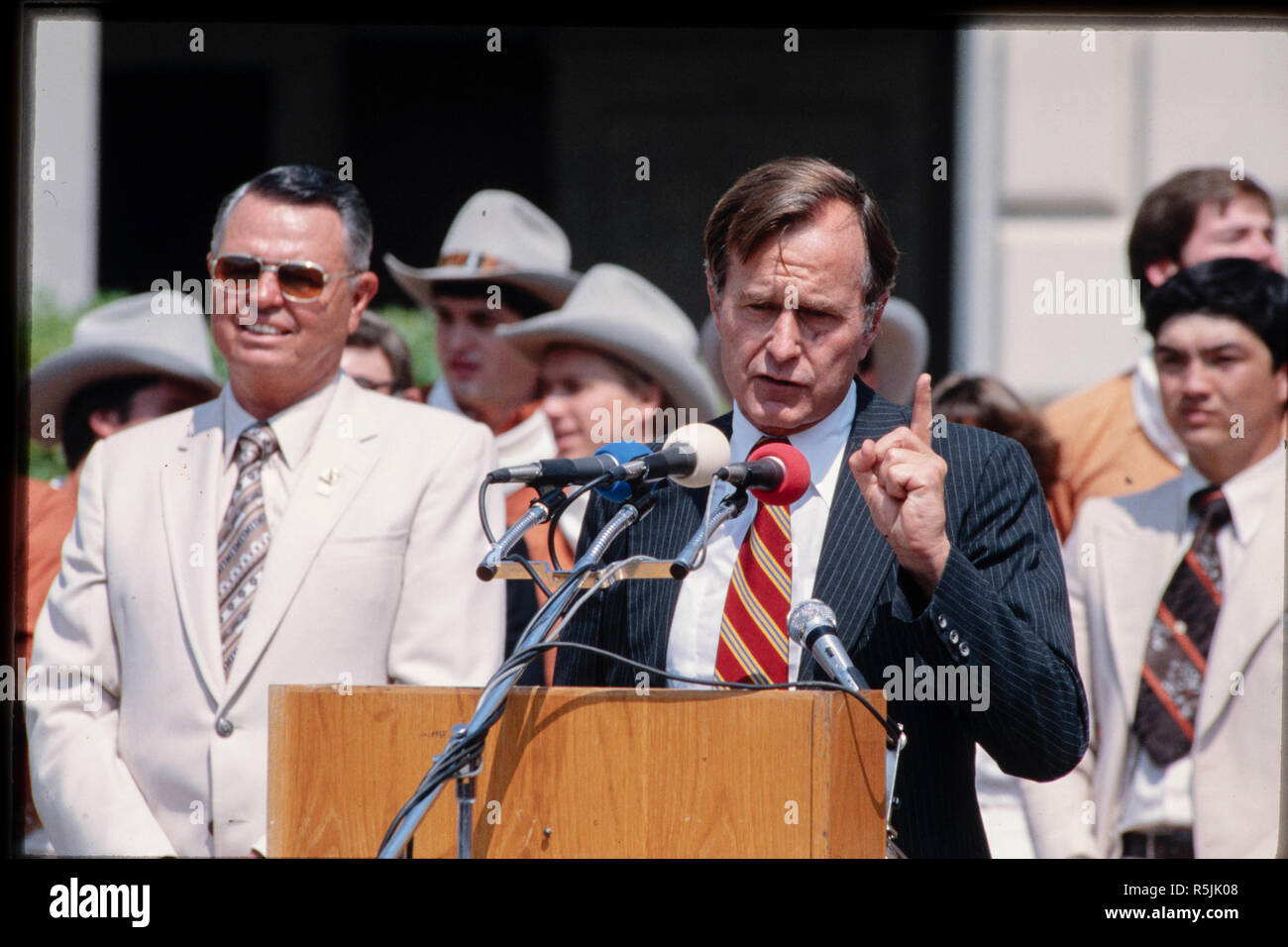 Reagan bush campaign hi-res stock photography and images - Alamy