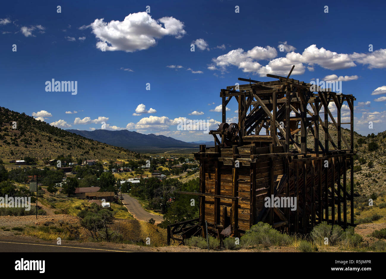 Pioche Clipart Schop En Pickaxe Pictogram. Zwarte Pictogram